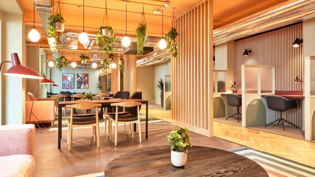 Queen Street Studios - Host students